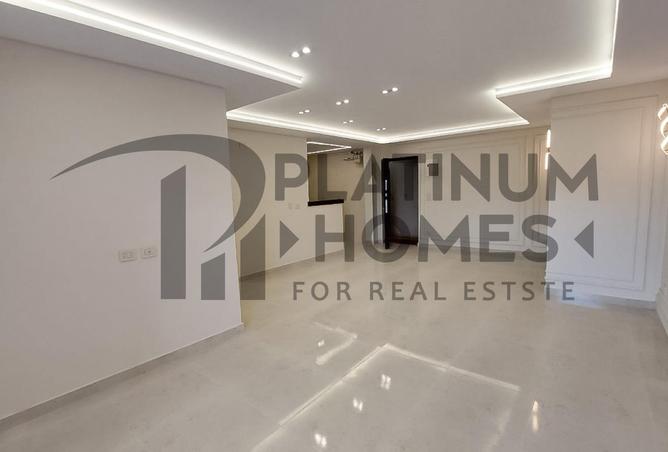 Rent in Al Geish Road: شقه للايجار 140م بــــ كامب شيزار بحر مباشر ...